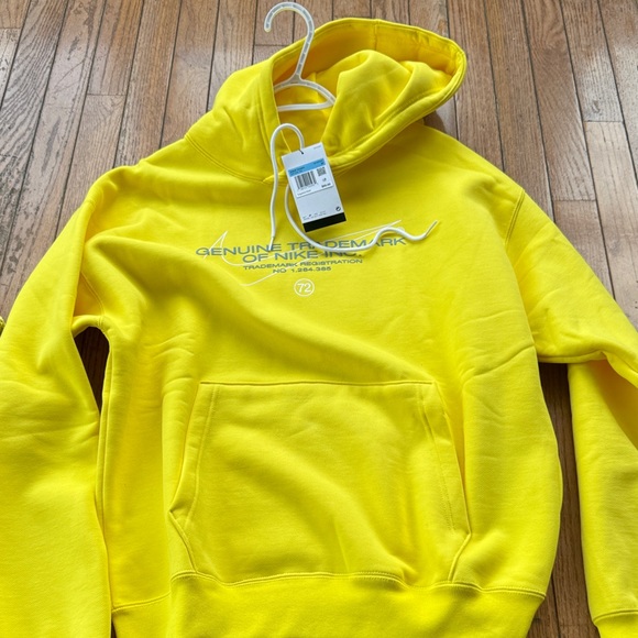 Nike | Other | Nike Bright Yellow Hoodie With Front Pocket Unisex ...